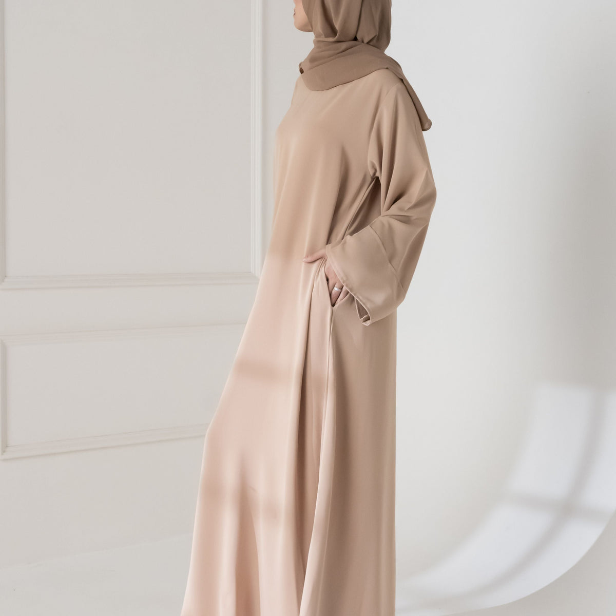 Buy Celia Everyday Abaya - Rust – MODEST ESSENTIALS US