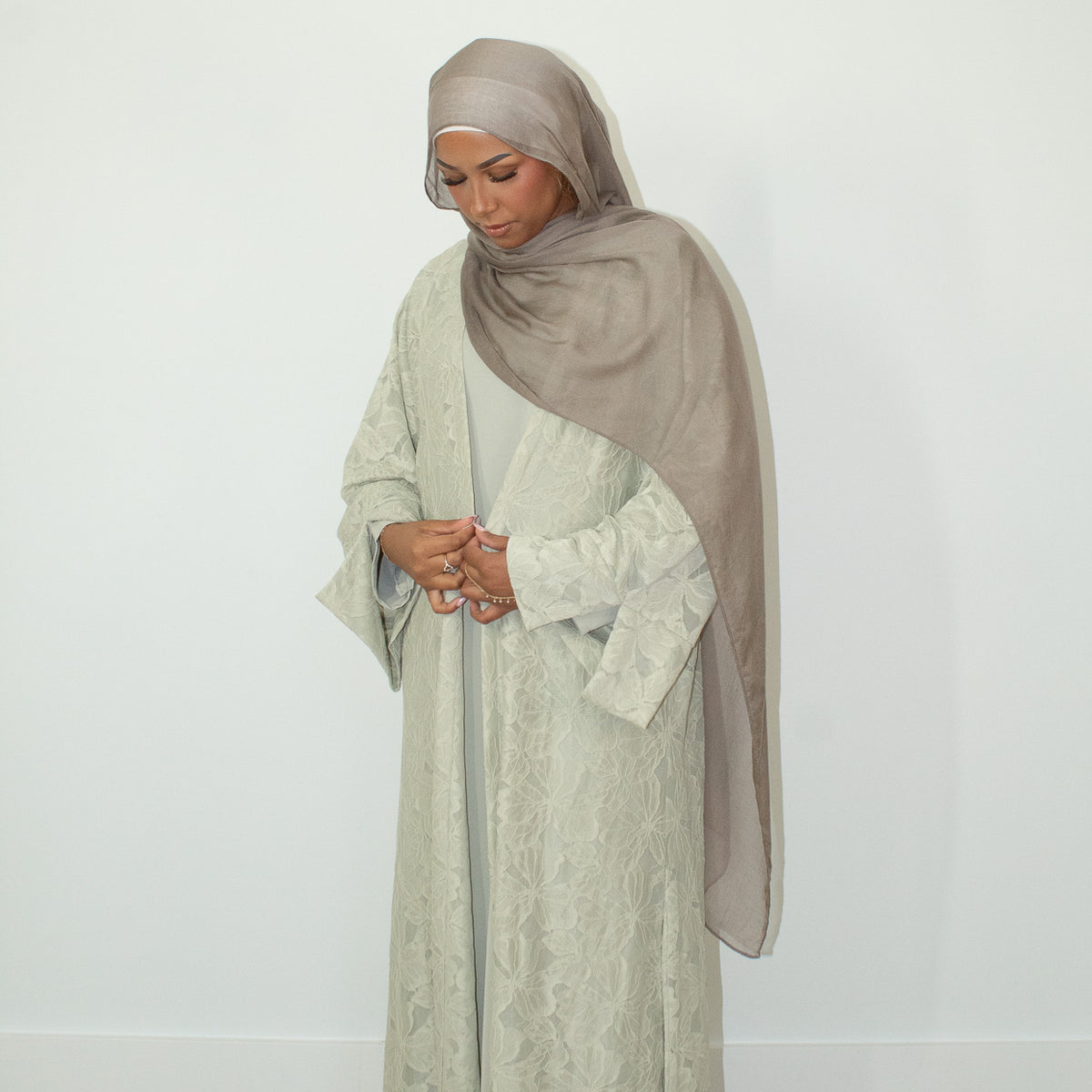 Zahra Floral Open Abaya Set - Sage – MODEST ESSENTIALS US