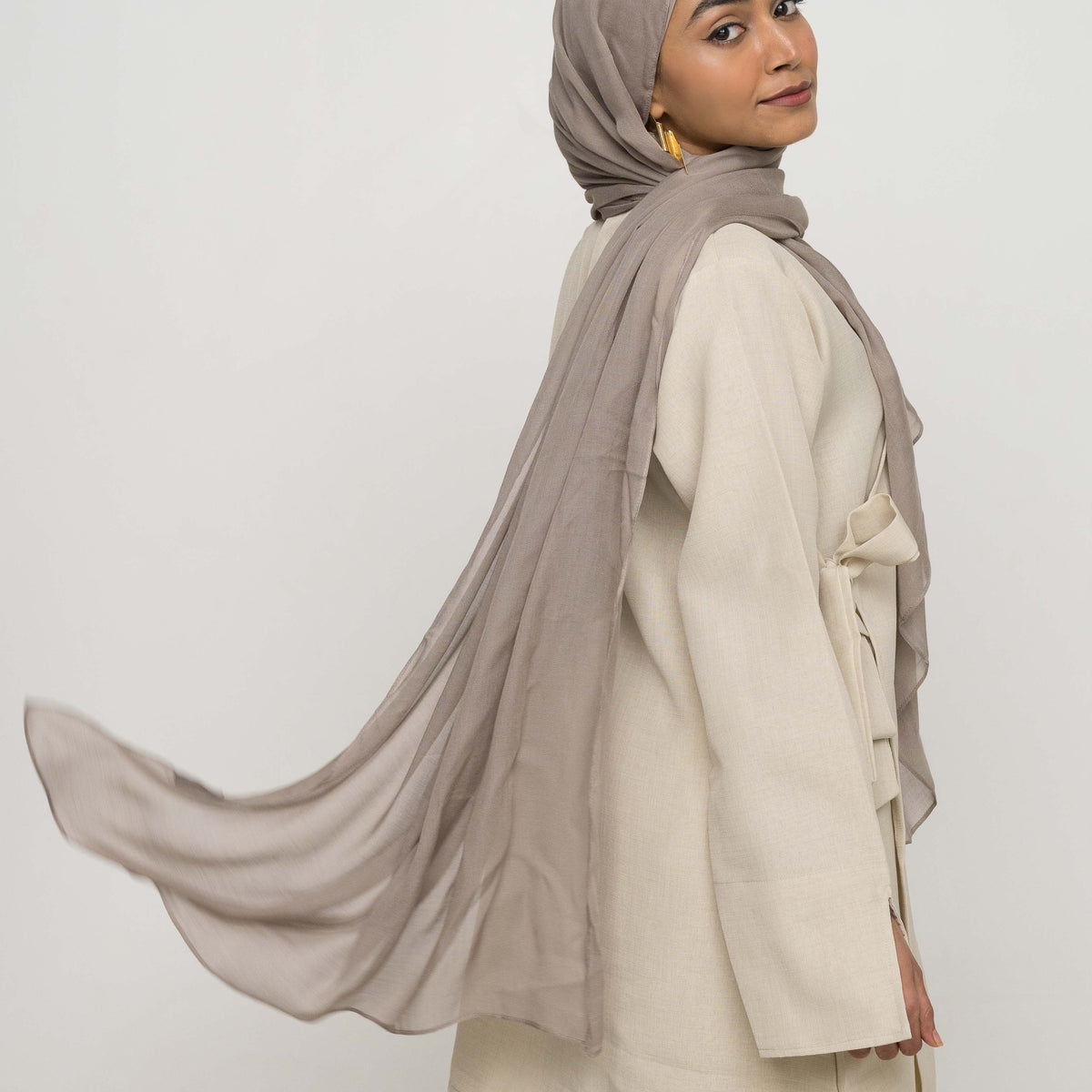 Misty Taupe Bamboo Modal Hijab – MODEST ESSENTIALS US